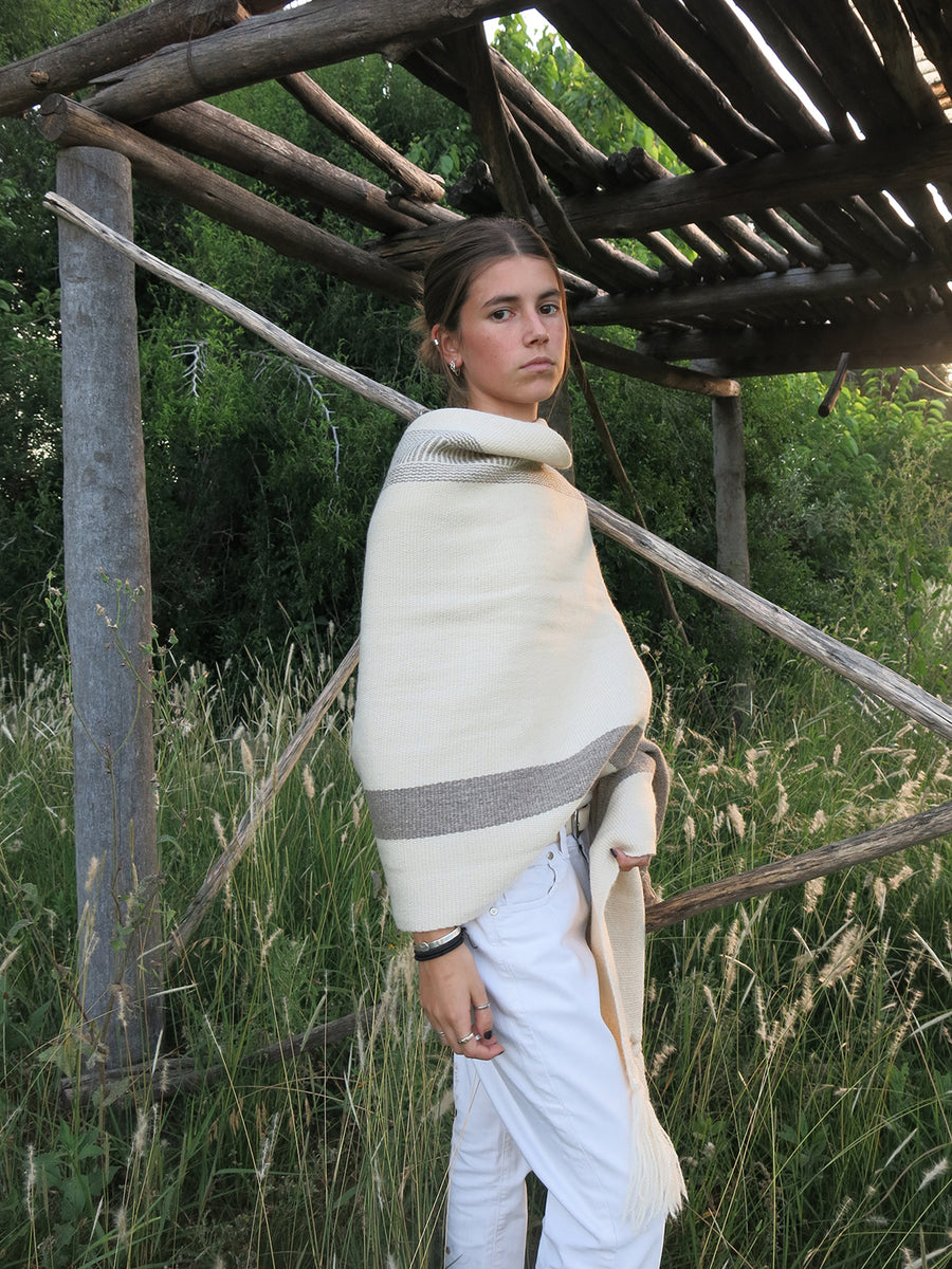 Earthy Beige 1 | Vakiano